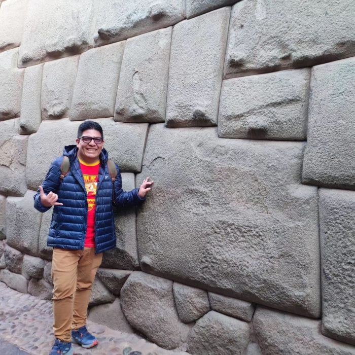 Cusco's Secrets: Visit the Legendary 12-Angle Stone