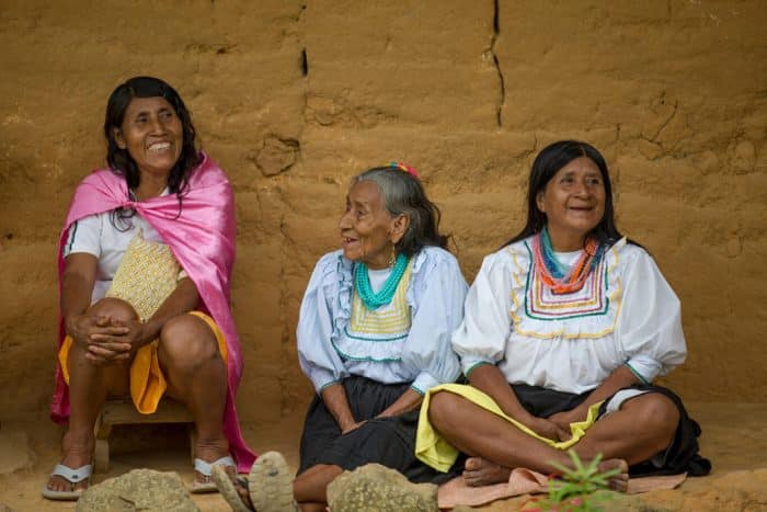 Native Village & Castle Tour: Cultural Expedition